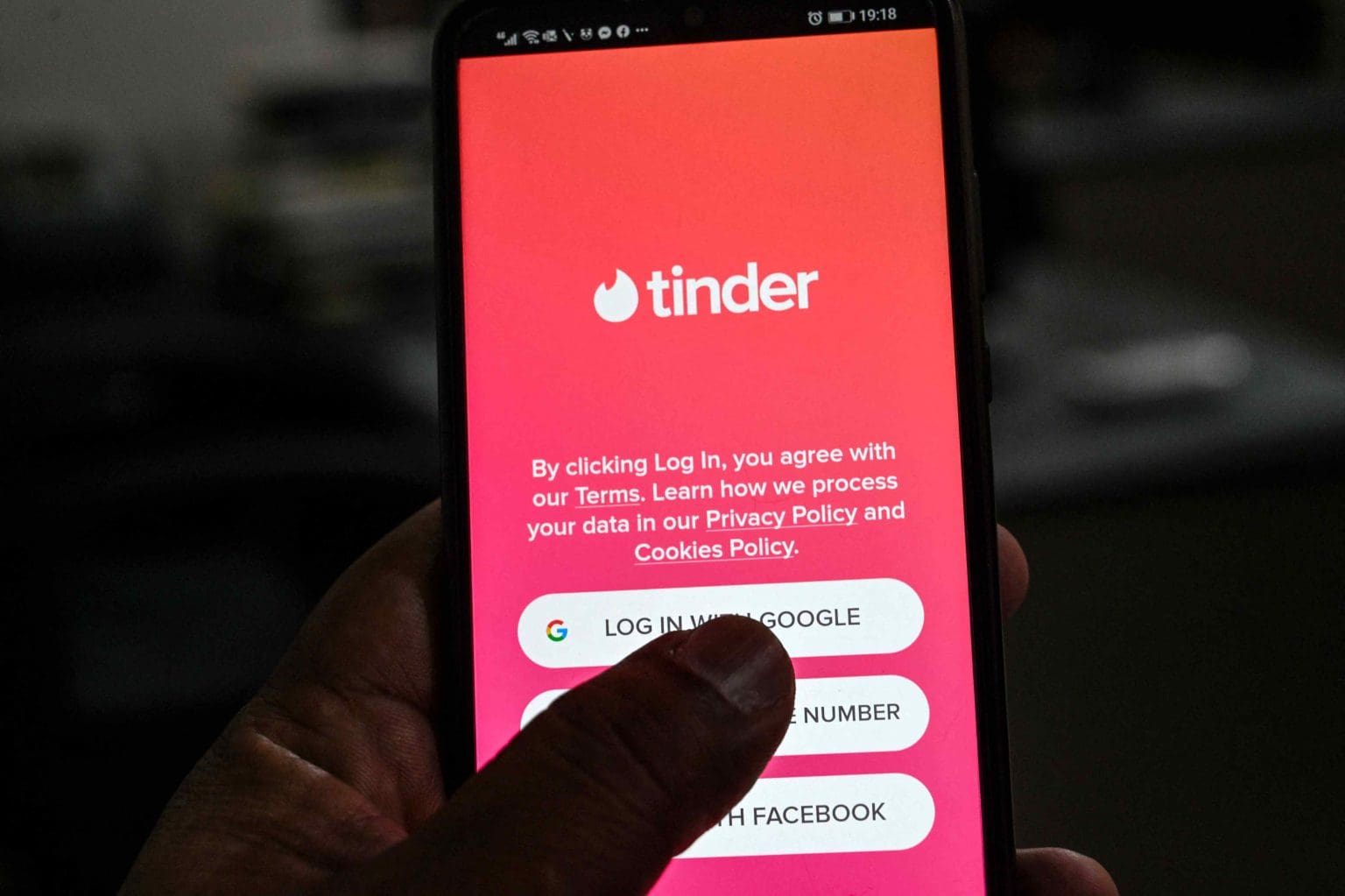 Kako Funkcionira Tinder? - Apsolutno SVE Što Trebate Znati - Assemblio